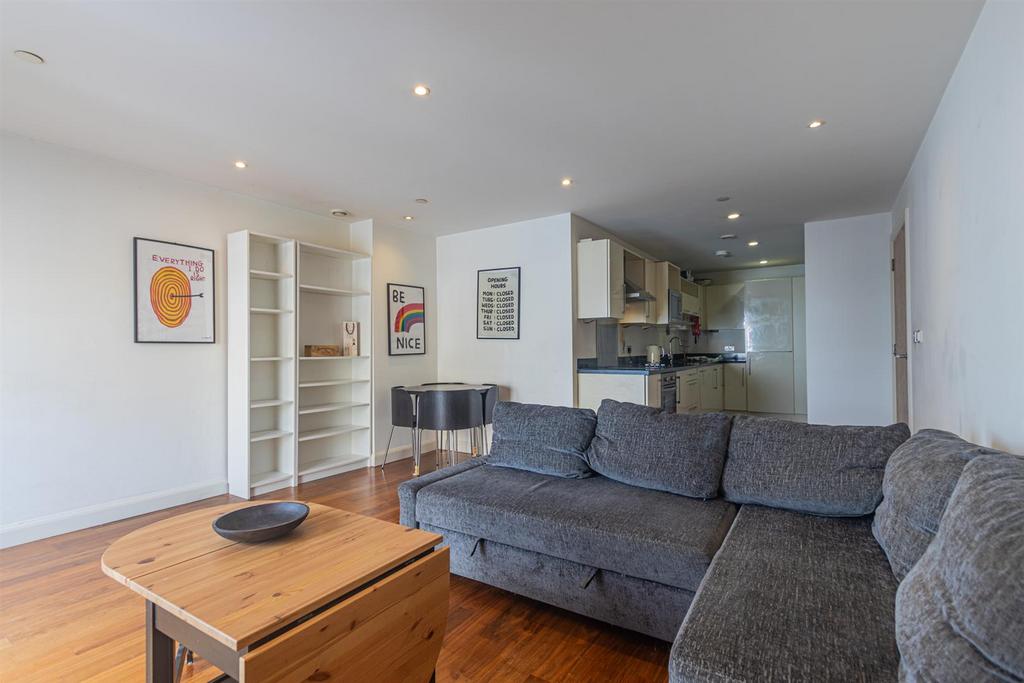 Barry Lane, Cardiff CF10 1 bed apartment - £1,100 pcm (£254 pw)