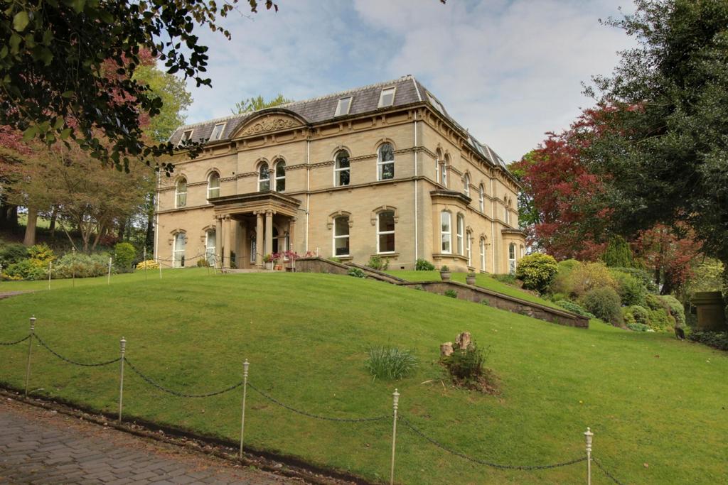 P4 BROADFOLD HALL, LUDDENDEN... 3 bed apartment - £260,000