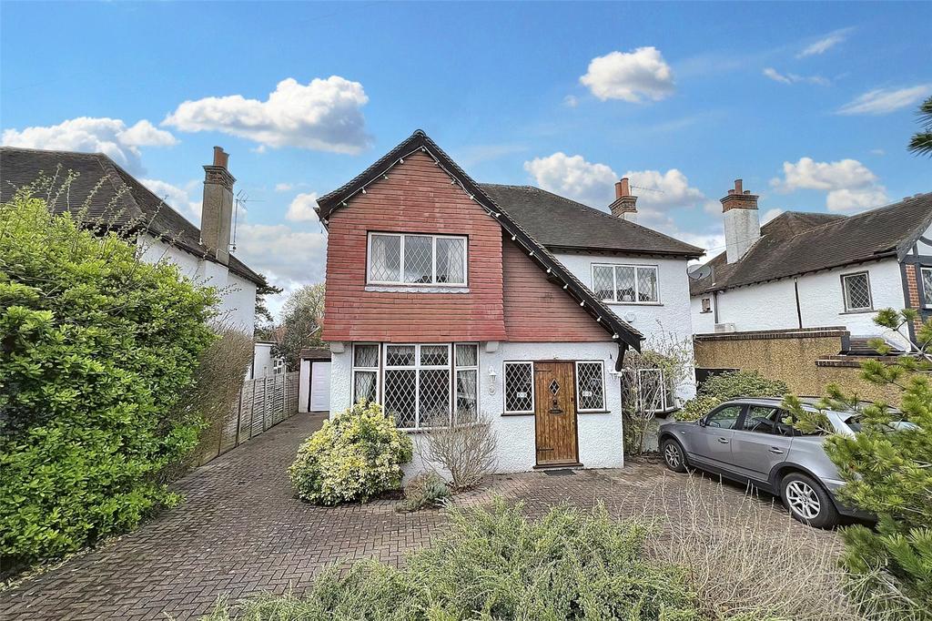 Buckingham Way, South Wallington, SM6 4 bed detached house - £950,000