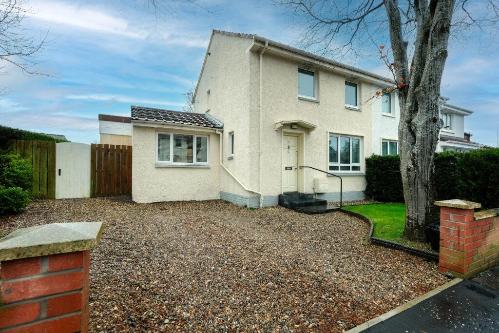 7 Redhall View, Edinburgh, EH14 2NA 2 bed semi-detached house - £290,000