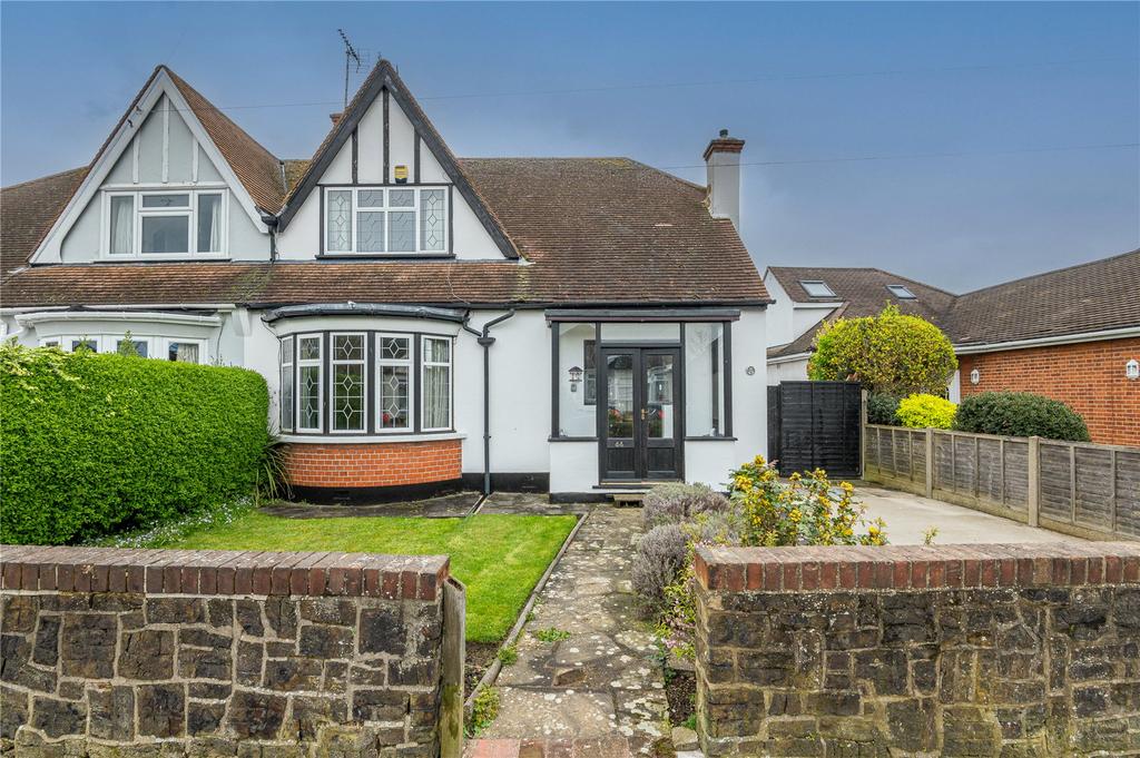 Thurston Avenue, Popular Wick Estate... 2 bed semi-detached house - £ ...