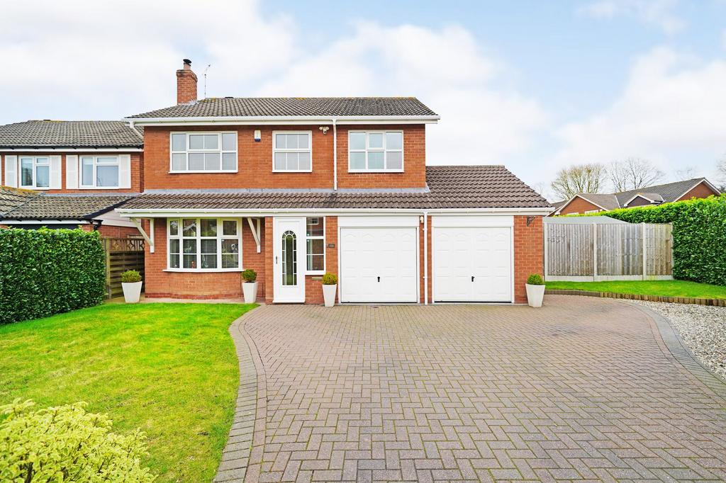 Starbold Crescent, Knowle, B93 4 bed detached house - £725,000