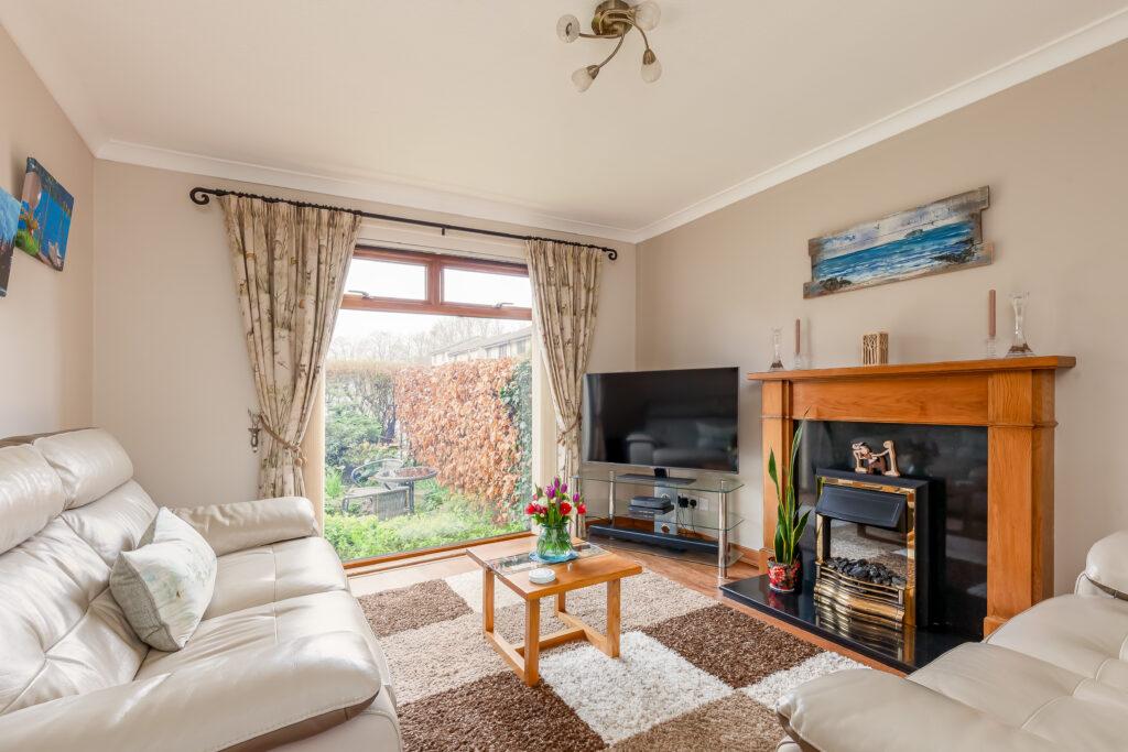 34 Echline Drive, South Queensferry... 3 bed semi-detached house - £250,000
