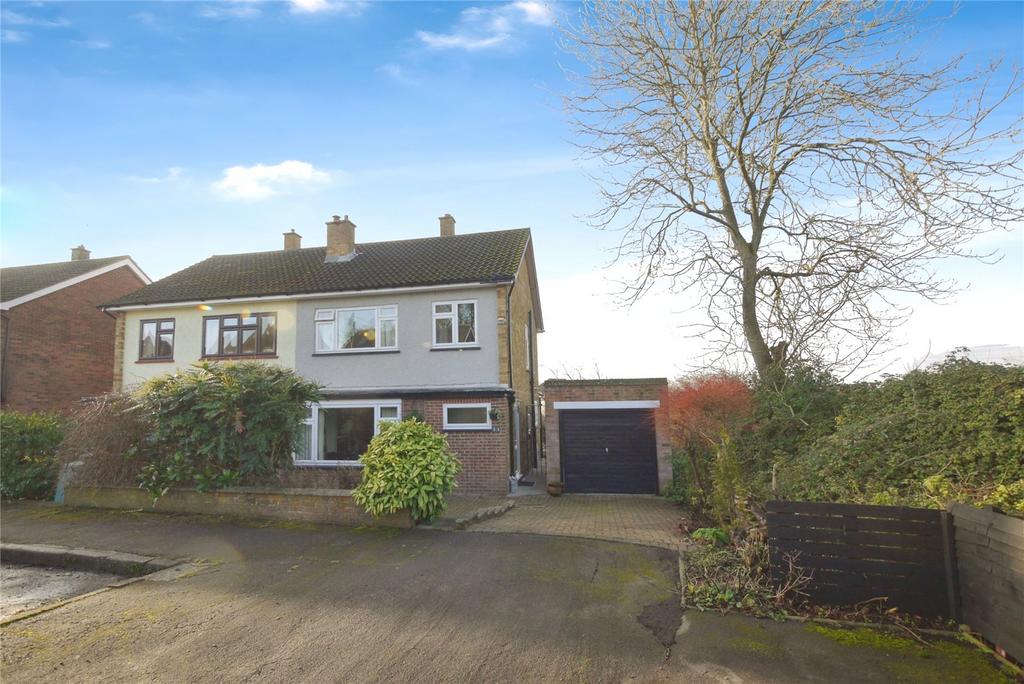 Marks Avenue, Ongar, Essex, CM5 3 bed semi-detached house for sale - £ ...