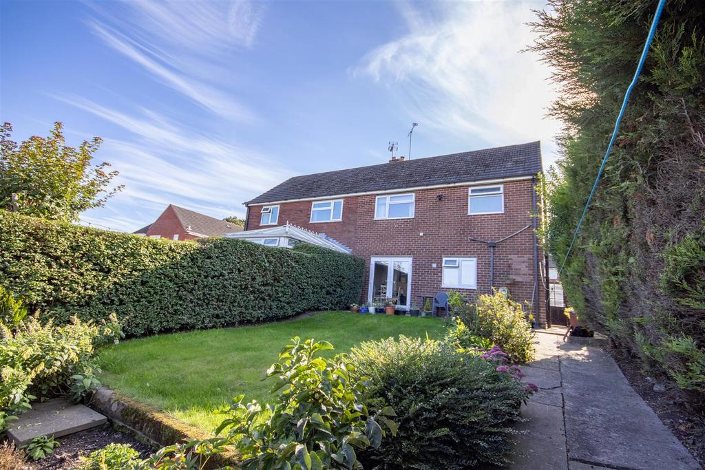 Swan Lane, Rugeley WS15 3 bed semi-detached house for sale - £289,995