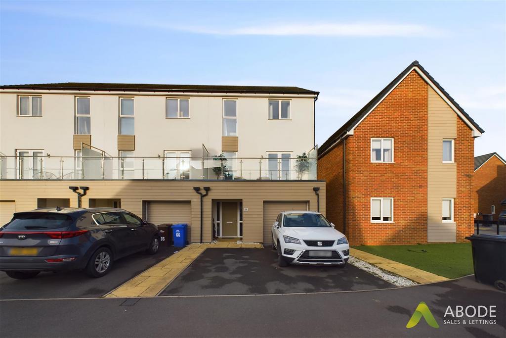 Rowan Drive, Burton-On-Trent DE14 4 bed semi-detached house - £300,000