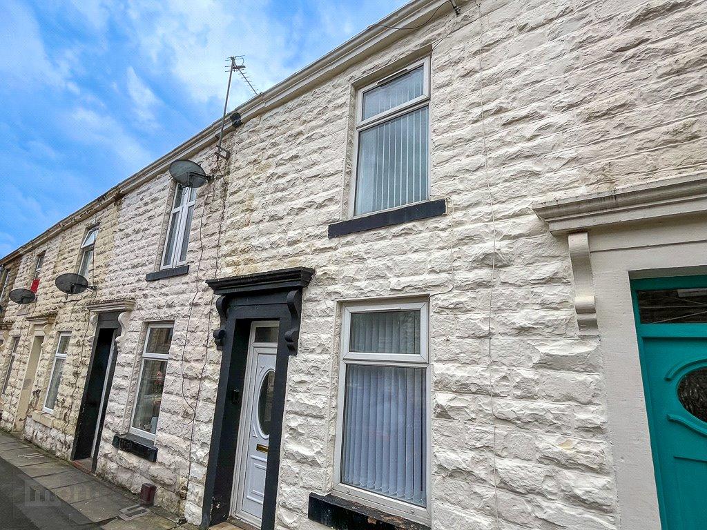Derby Street, Accrington, Lancashire... 2 bed terraced house - £75,000