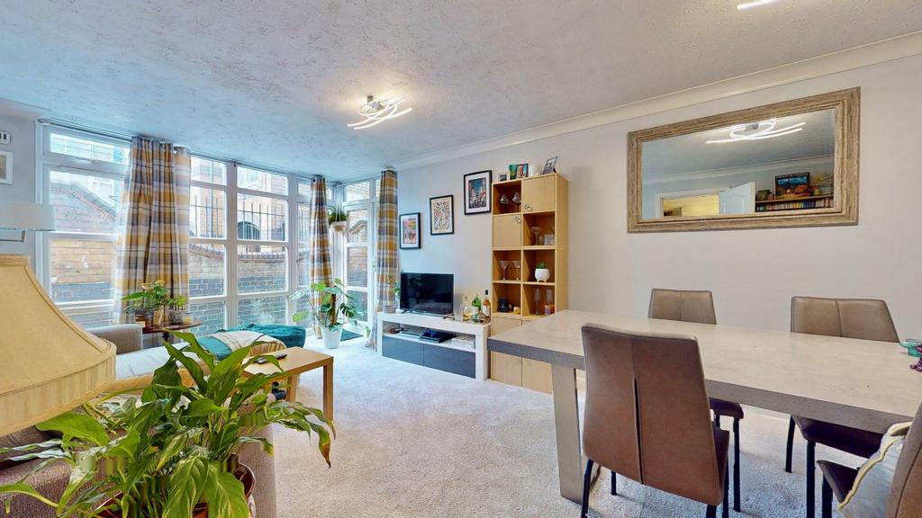 Eleanor Close, Hithe Point, Canada... 1 bed apartment for sale - £349,000