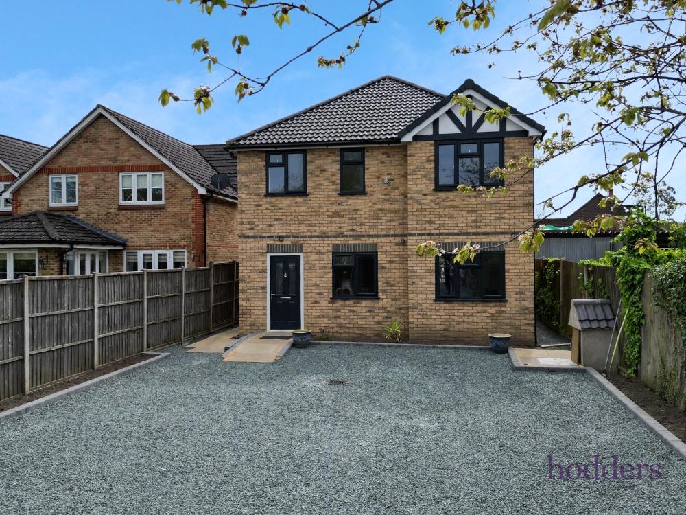 Church Road, Addlestone, Surrey, KT15 4 bed detached house - £2,750 pcm ...