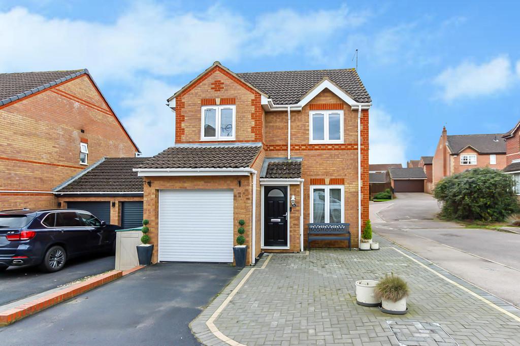 Stourton Close, Wellingborough NN8 3 bed detached house - £290,000