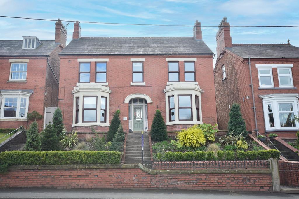 Station Road, Whitchurch 4 bed detached house - £415,000