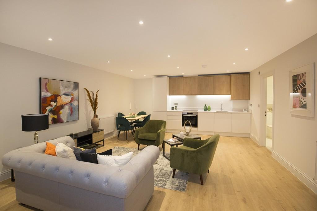 Oak Hill Grove, Surbiton KT6 Studio for sale - £275,000
