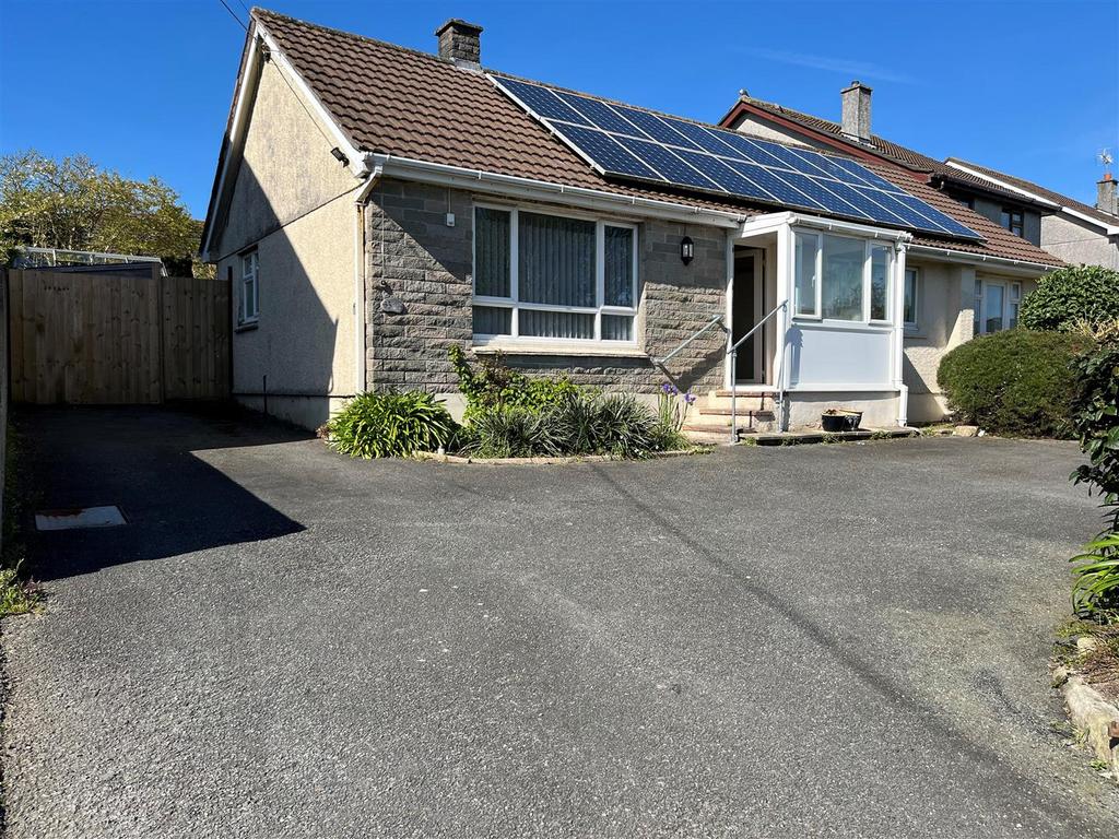 Trenowah Road, St. Austell 3 bed detached bungalow - £250,000