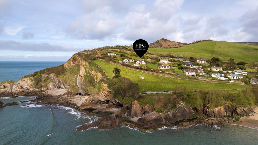 Lester Point, Combe Martin, Devon, EX34 3 bed bungalow - £550,000
