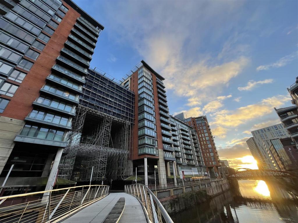 Leftbank, Spinningfields, Manchester 2 bed flat for sale - £350,000