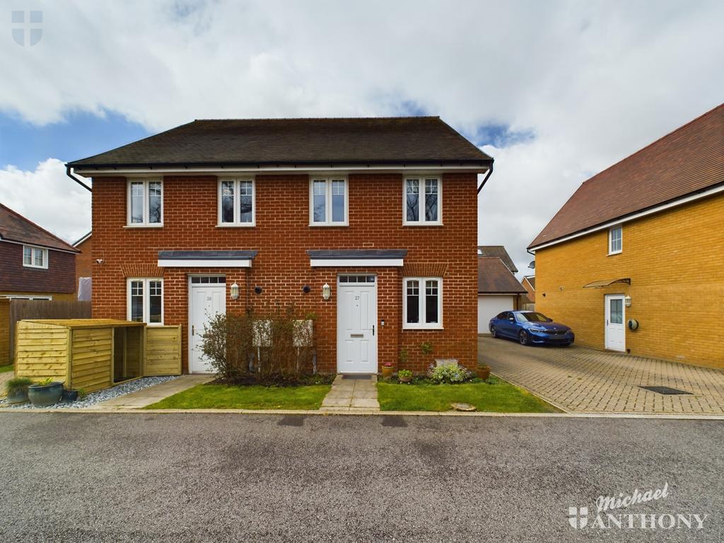 Pulver Road, Broughton, Aylesbury... 2 bed semi-detached house - £340,000
