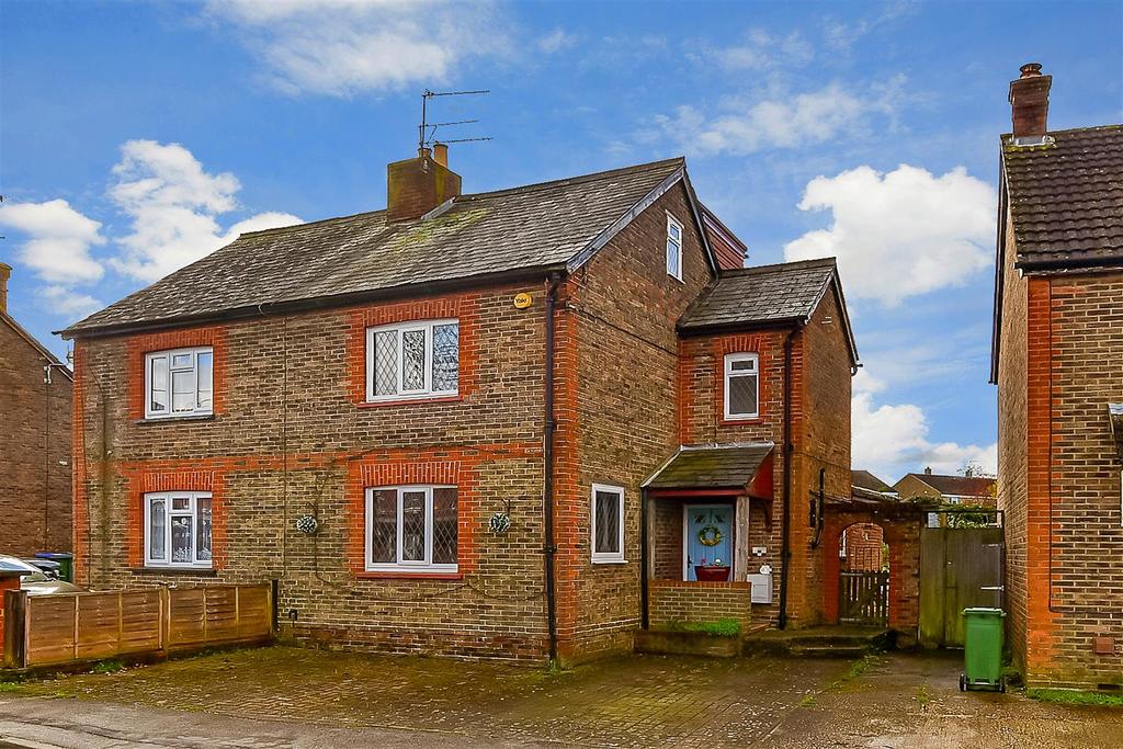 Billingshurst Road, Broadbridge... 3 bed semi-detached house - £475,000