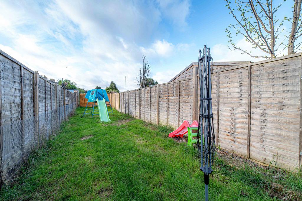 Shortlands Road Sittingbourne Me10 3 Bed End Of Terrace House For
