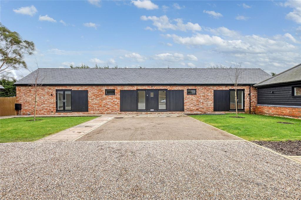Rawreth Lane, Rawreth, Wickford... 3 bed bungalow for sale - £700,000
