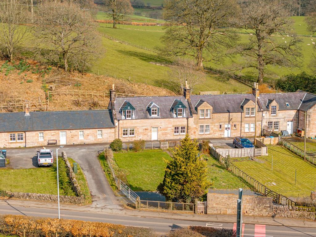 4 Carronbank, Carronbridge, DG3 3 bed terraced house - £165,000
