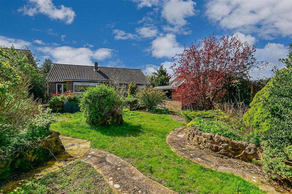 Hollands Hill, Martin Mill, Dover, Kent 3 bed detached bungalow for ...