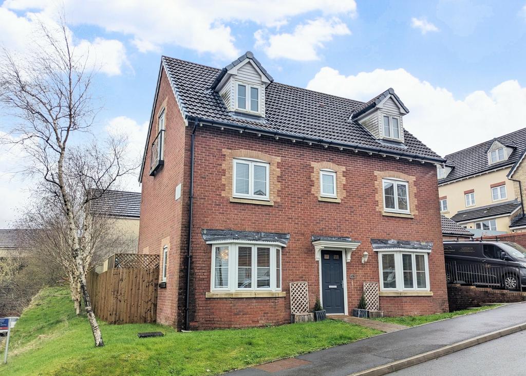 Swansea Road, Merthyr Tydfil CF48 5 bed detached house for sale - £375,000