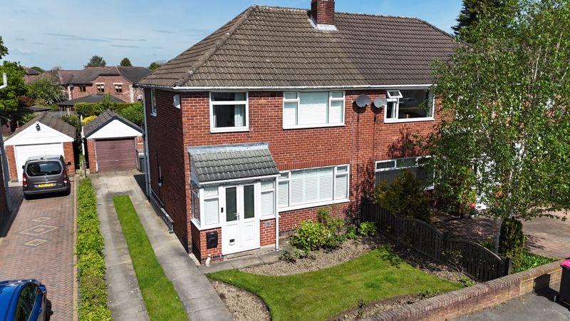 Tortmayns, Todwick 4 bed semi-detached house - £275,000