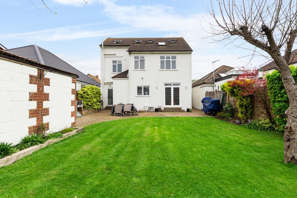 Queenswood Road, Sidcup, DA15 4 bed detached house - £825,000