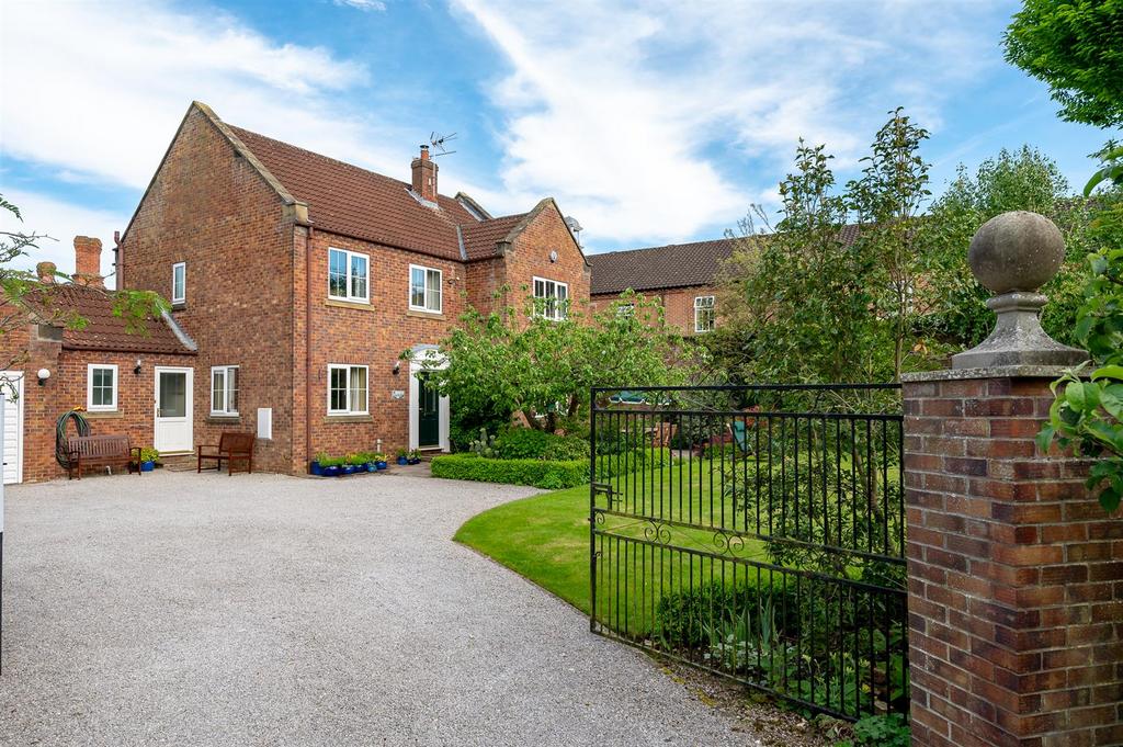 Escrick Park Gardens, Escrick, York... 4 bed detached house for sale ...