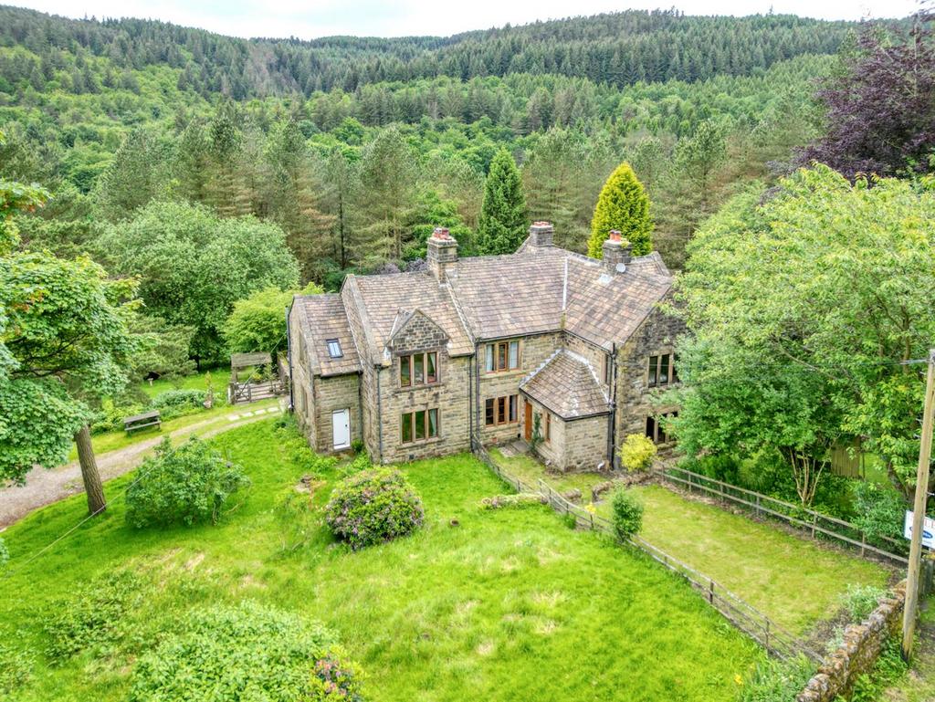 Derwent, Bamford, Hope Valley 3 bed terraced house - £450,000