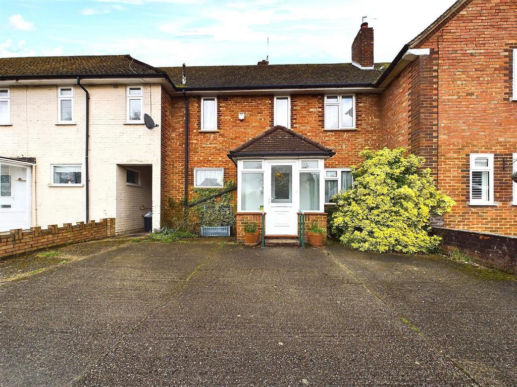 Whitebutts Road, Ruislip HA4 3 bed terraced house - £535,000