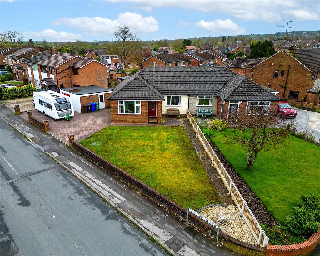 Gainsborough Road, Ramsbottom, Bury 2 bed semi-detached bungalow for ...