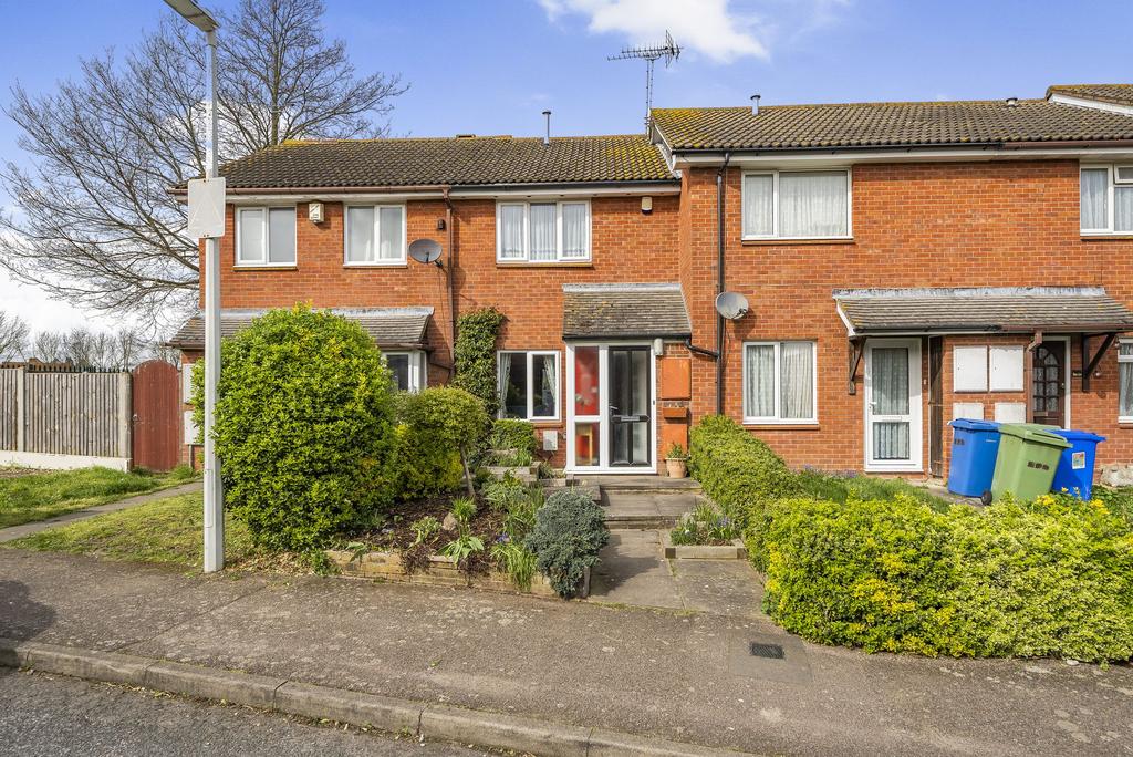 Hazebrouck Road, Faversham, ME13 2 bed terraced house - £300,000