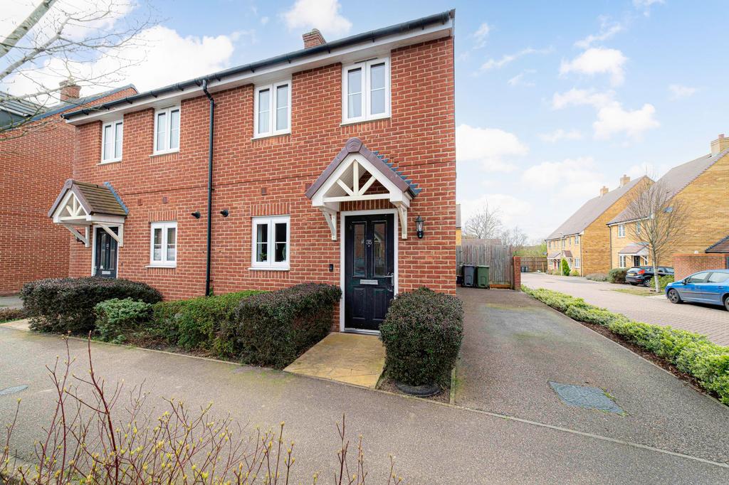 Ryeland Way, Kingsnorth, TN25 2 bed semi-detached house - £285,000