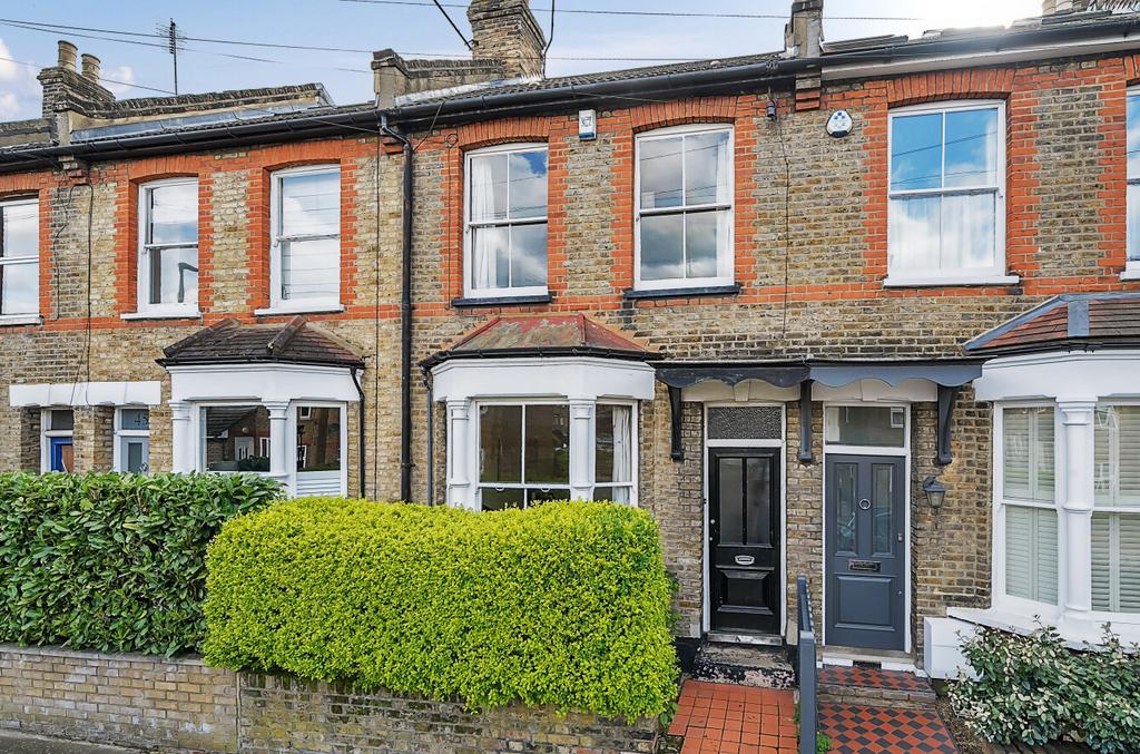 Long Lane, London, N2 3 bed terraced house for sale - £850,000