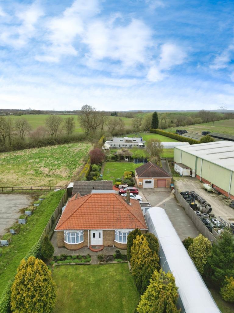 Main Road, Gilberdyke, Brough, HU15 2UP 3 bed detached bungalow for ...