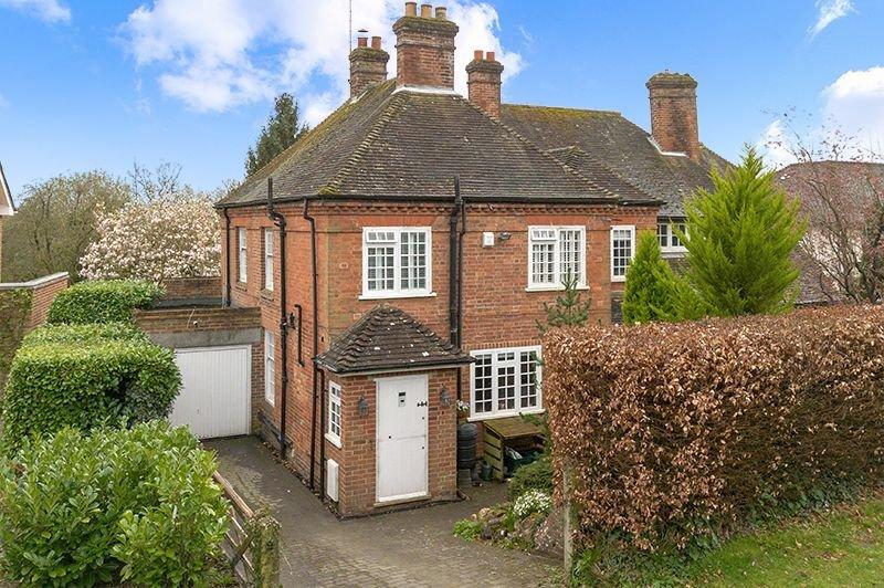 Oast Road, Oxted RH8 3 bed semi-detached house - £900,000