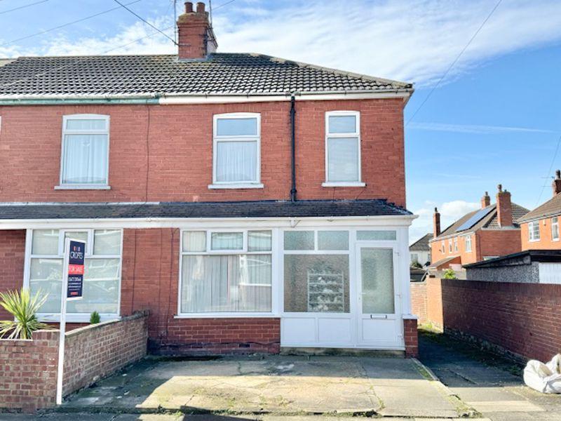 MORTON ROAD, GRIMSBY 3 bed end of terrace house - £110,000