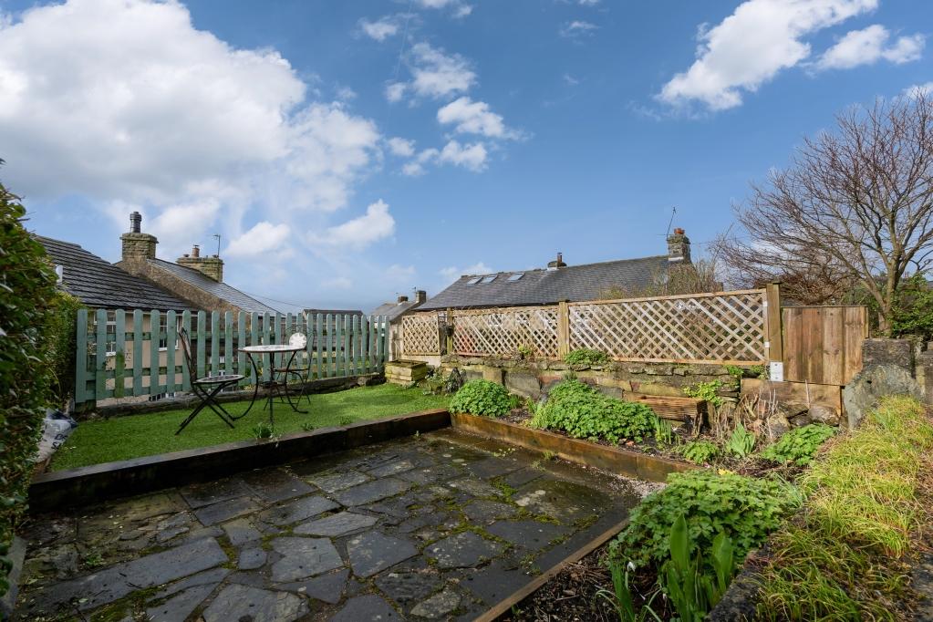 Lower Croft Street, Settle, BD24 2 bed terraced house - £239,950