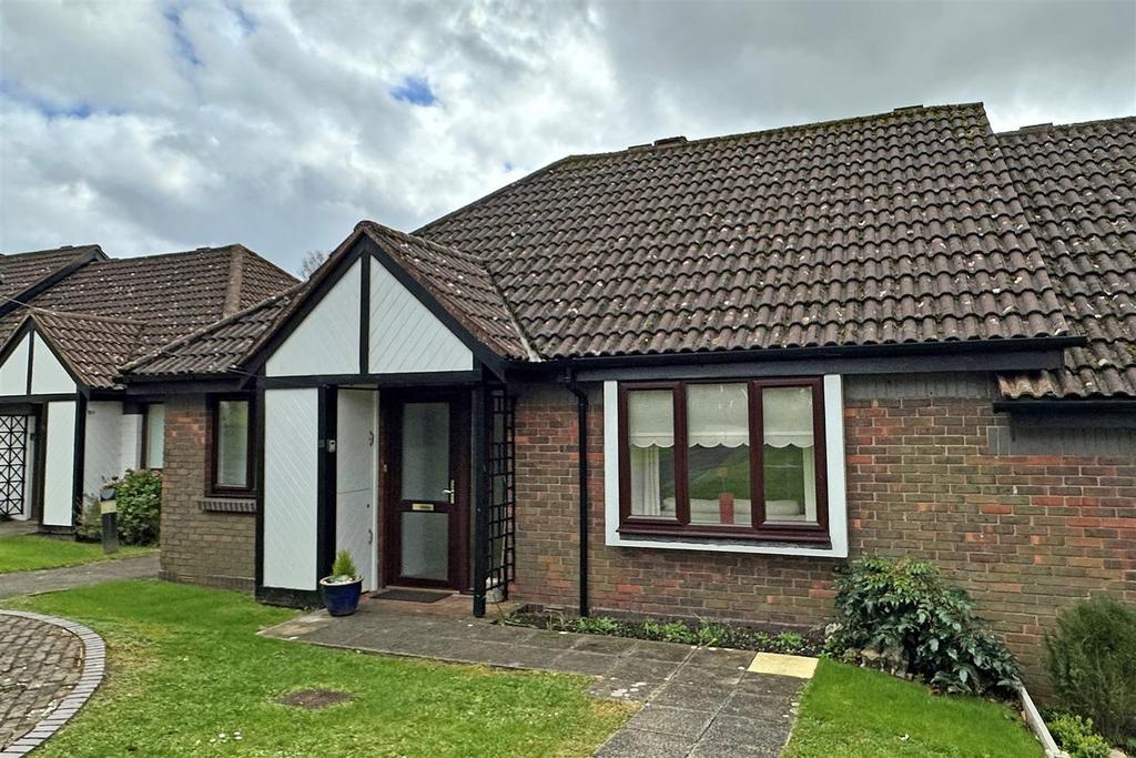 Willow Walk, Redhill 2 bed semi-detached bungalow - £320,000