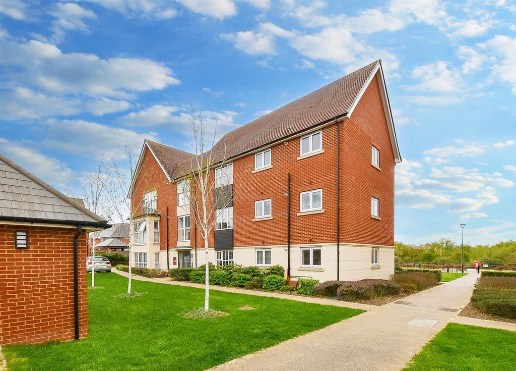 Knowle House, Waterman Way, Wouldham 2 bed apartment - £280,000