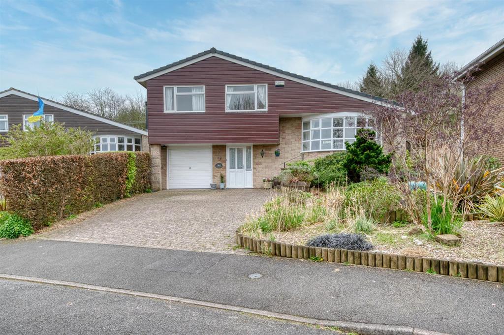 Tor Rise, Matlock DE4 4 bed detached house - £500,000
