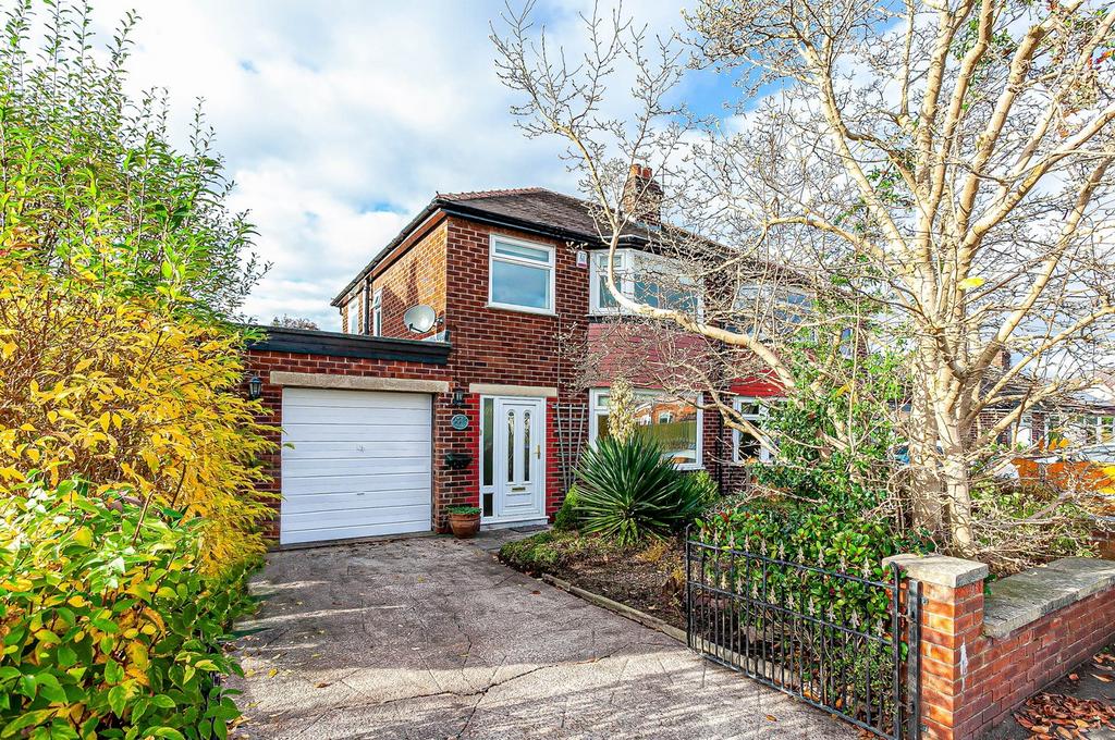 Chapel Lane, Partington, Manchester, M31 3 bed semi-detached house - £ ...