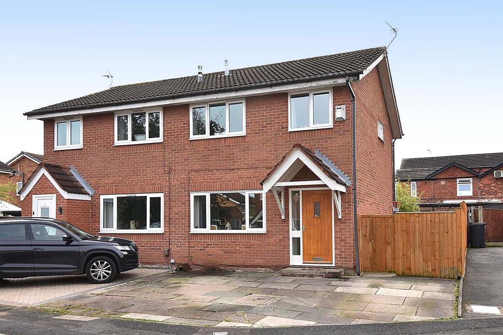 Mardon Close, Knutsford, WA16 3 bed semi-detached house - £299,950