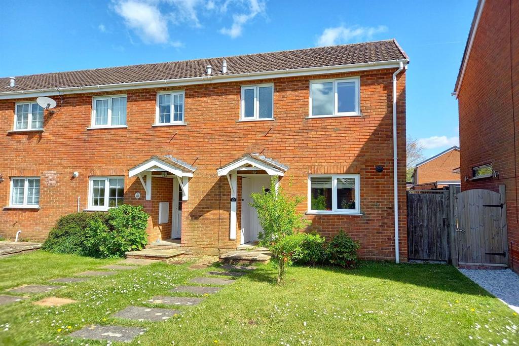 Colden Common 2 bed end of terrace house - £300,000