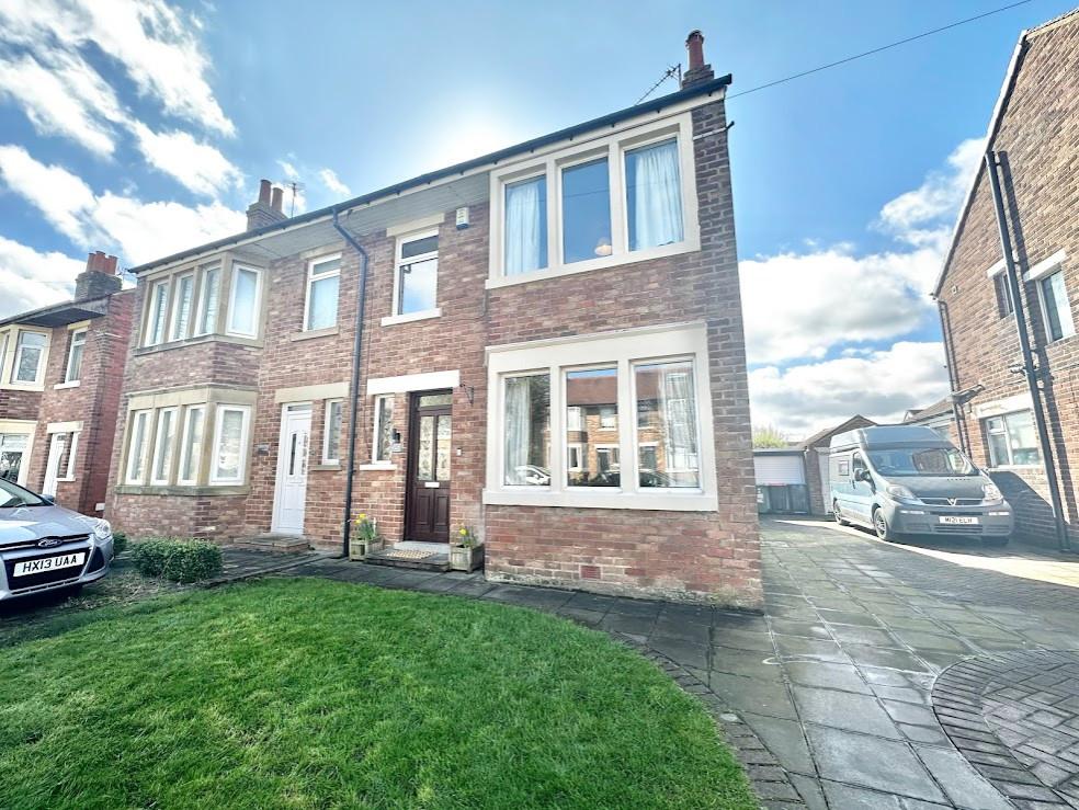 Beckdean Avenue, Poulton-Le-Fylde FY6 3 bed semi-detached house - £250,000