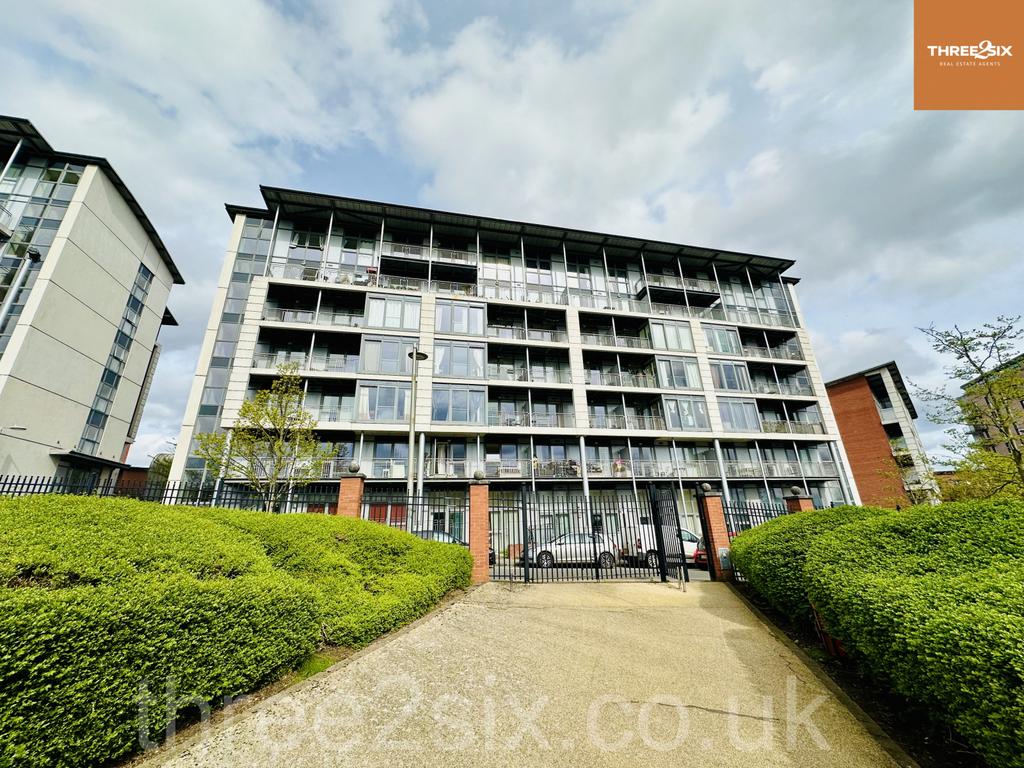 Park Central, B15 2EE 1 bed flat - £125,000