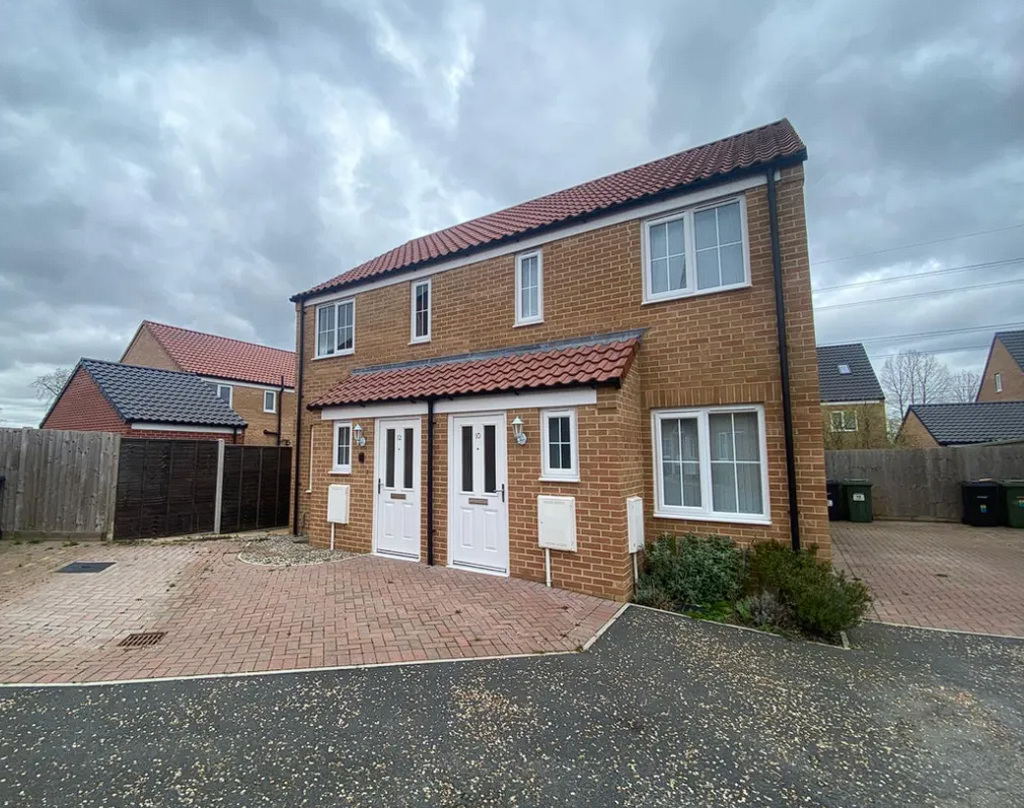 Joy Place 2 bed semi-detached house - £1,200 pcm (£277 pw)