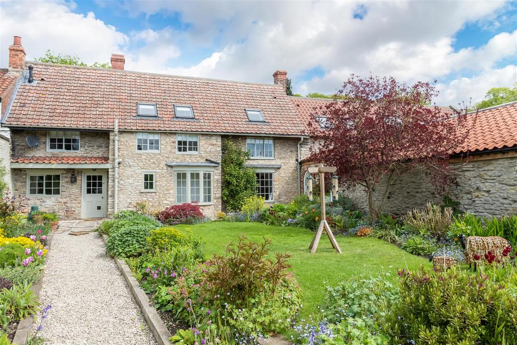 Beestone Cottage, Aislaby, Pickering... 4 bed house - £650,000