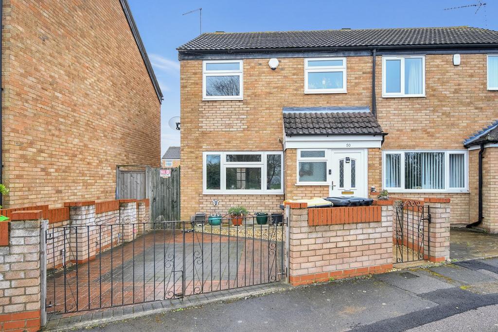 Hillgrounds Road Kempston Bedford 3 Bed Semi Detached House For